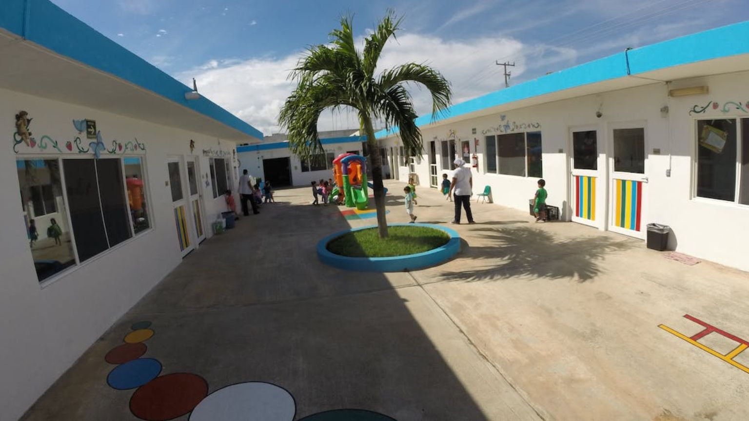 ¡Qué padre! Reciben guarderías del IMSS a hijos de trabajadores - Punto MX