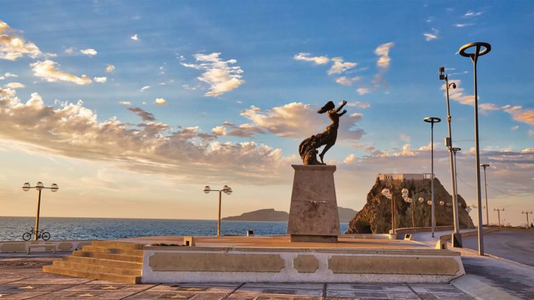 Datos que desconocías de los Monumentos del Malecón de Mazatlán - Punto MX