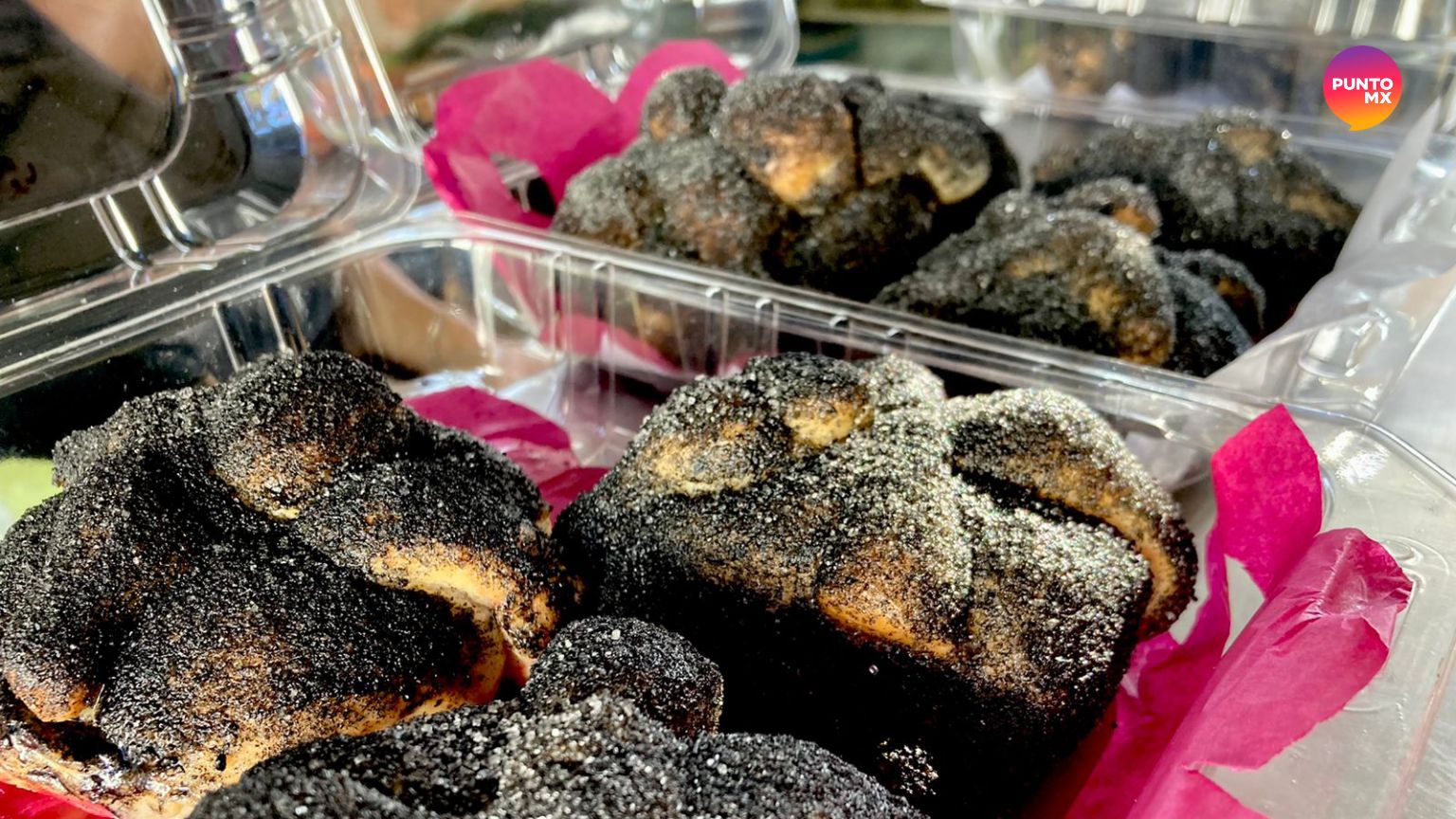 Pan de muerto con ceniza, único en Mazatlán. Te decimos dónde ...