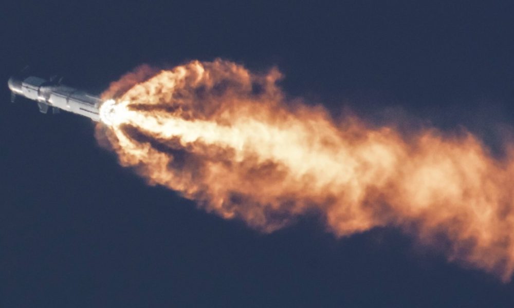 Cohete Starship de SpaceX explota en el aire en su primer vuelo de ...