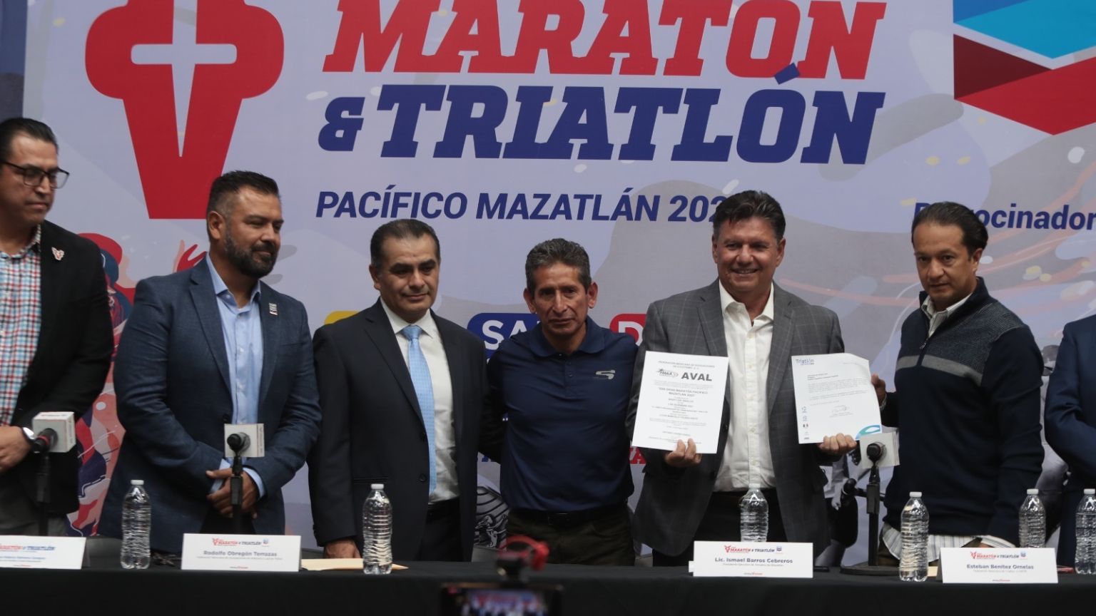 Anuncian con bombo y platillo Maratón y Triatlón Pacífico en la CDMX ...