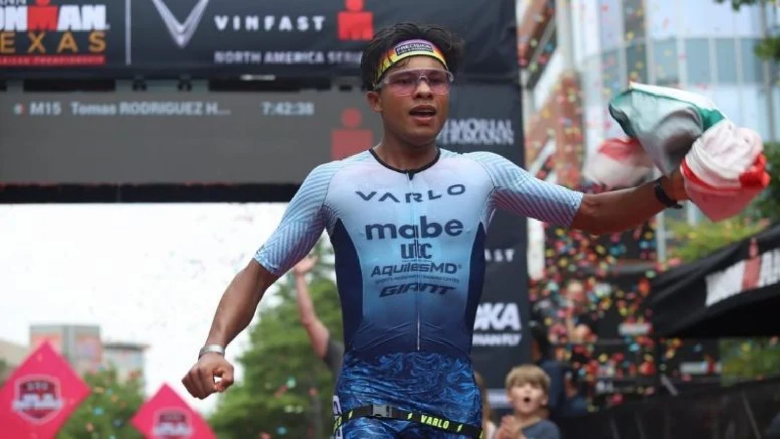 Tomás Rodríguez hace historia al ganar el Ironman en Texas - Punto MX