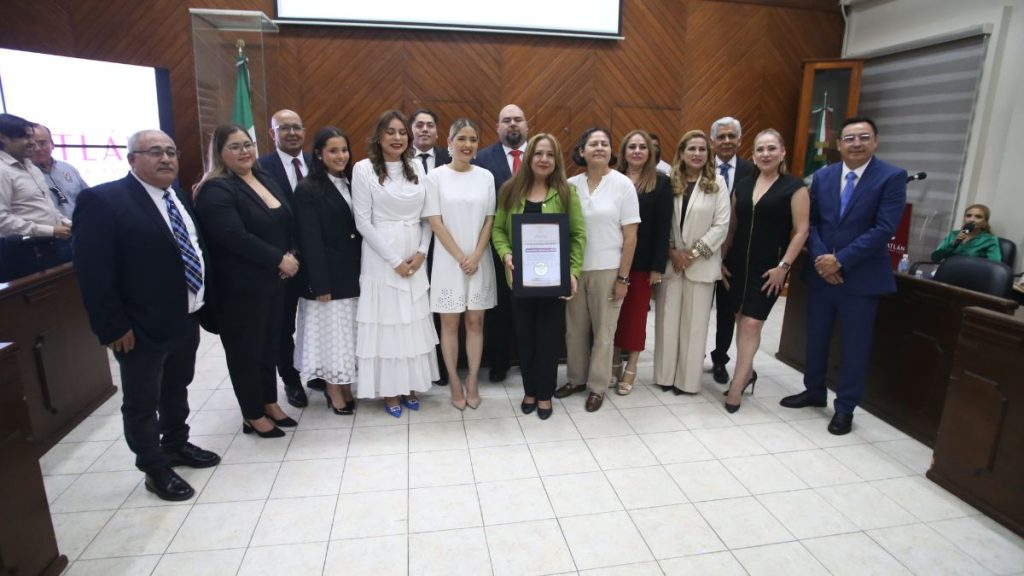 Lorena Patricia Páez es reconocida con la medalla Jornadas Heroicas ...