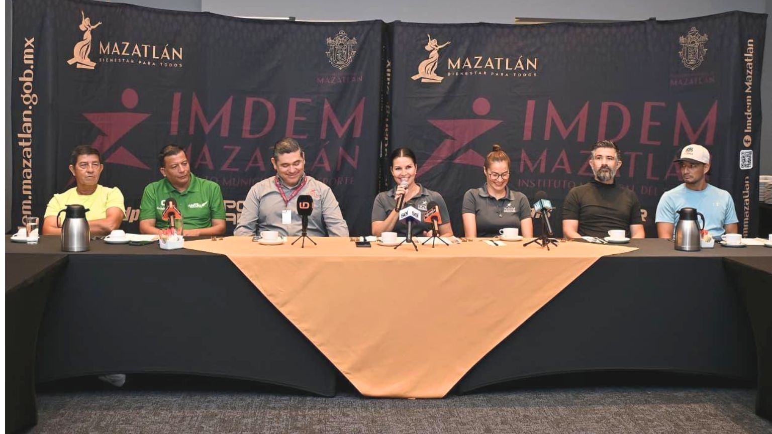 El Imdem lanza competencias de natación y tenis en Mazatlán - Punto MX