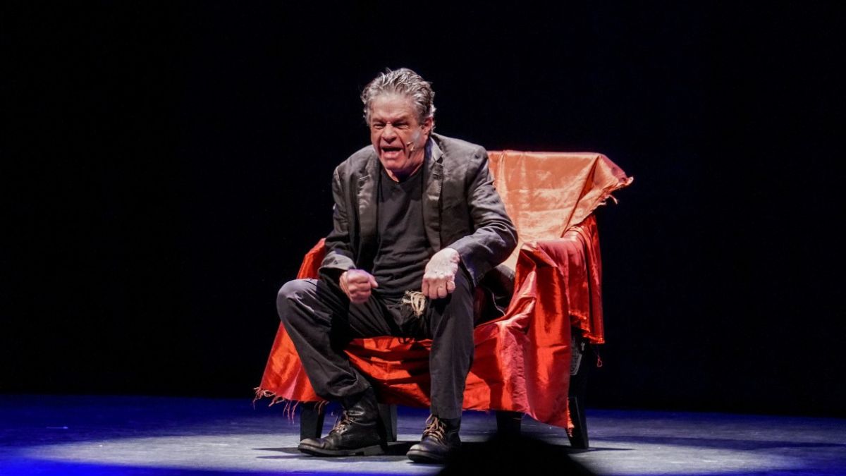 Alejandro Camacho provoca escalofríos con El Teatro del Terror - Punto MX